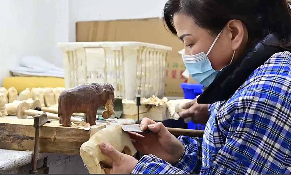 Save Big with a Wood Carving Factory: 5 Key Benefits
